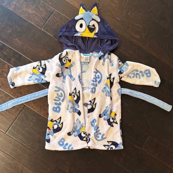 Bluey | Pajamas | Bluey Kids Pajamas Robe Blue And White Euc | Poshmark
